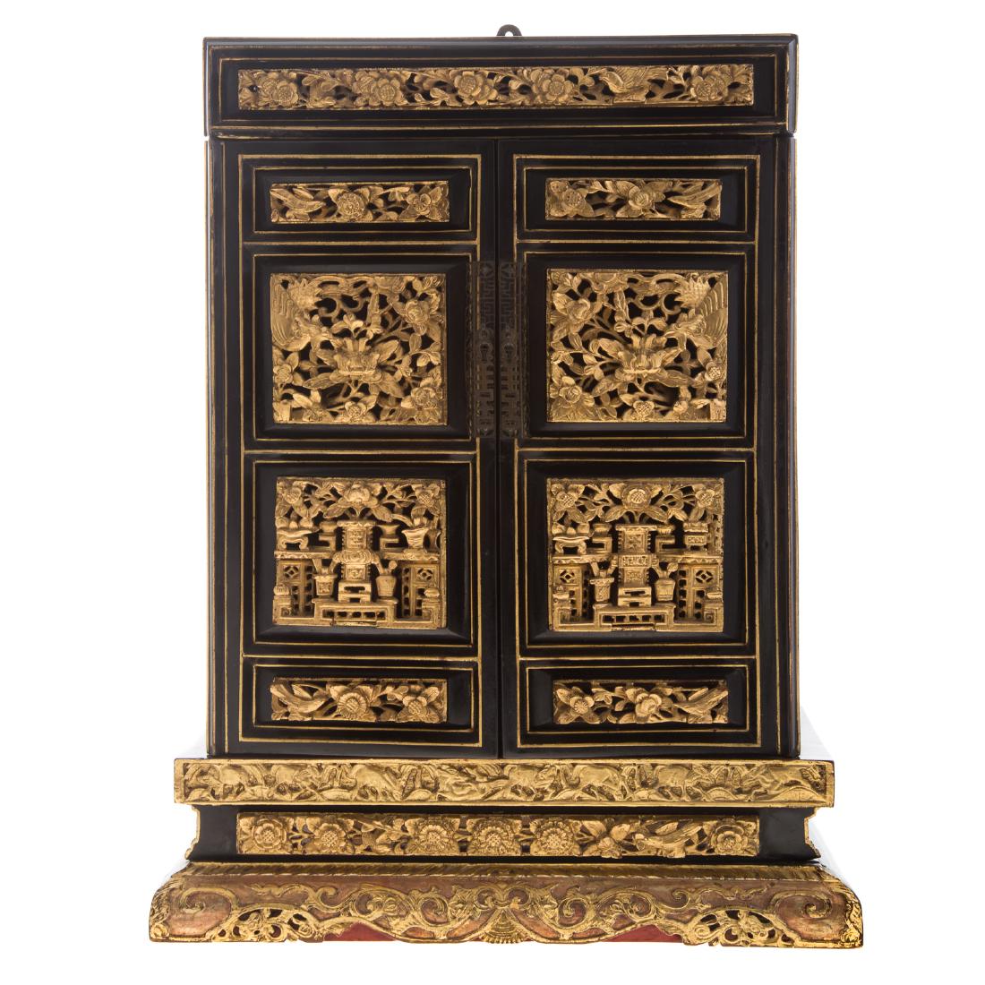 Alex Cooper - Fine Rugs, Fine and Decorative Art, Furniture