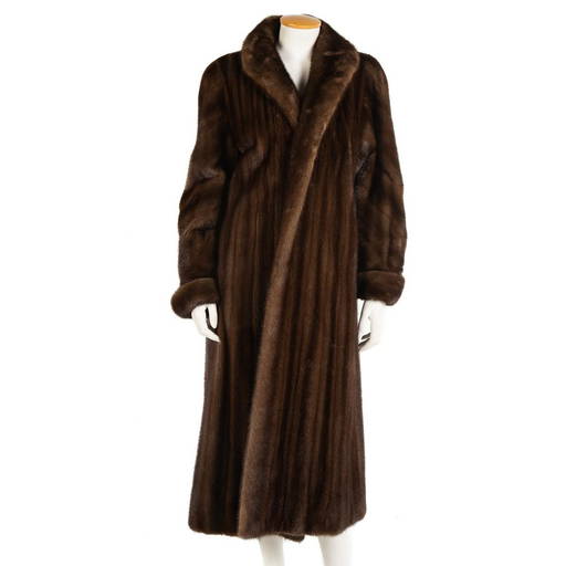 Tarlow Furs Brown Mink Full-Length Coat - Dec 09, 2021 | Alex Cooper in MD