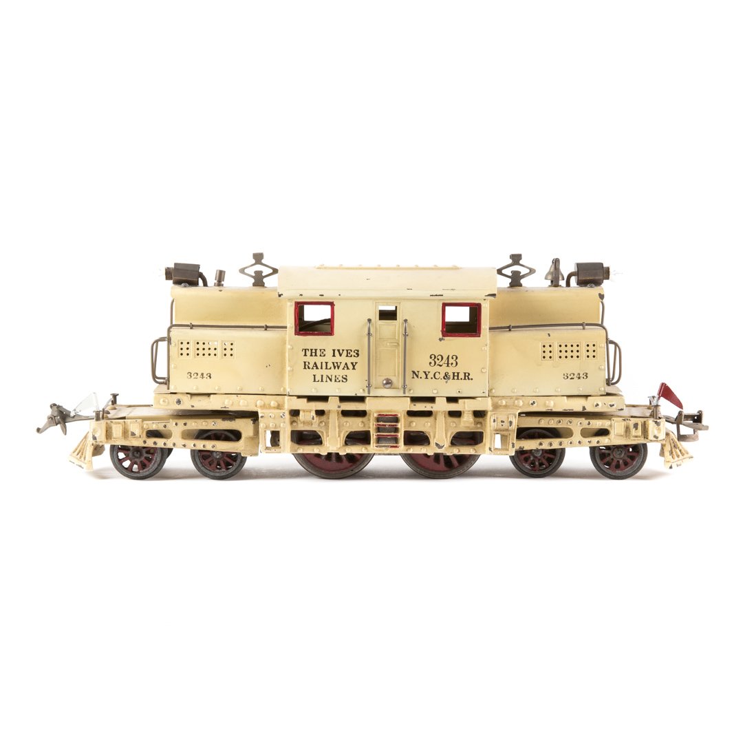 Very rare Ives #3243 white passenger train