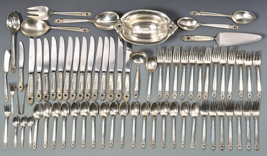 International Sterling Courtship Pattern Flatware In Silver Chest