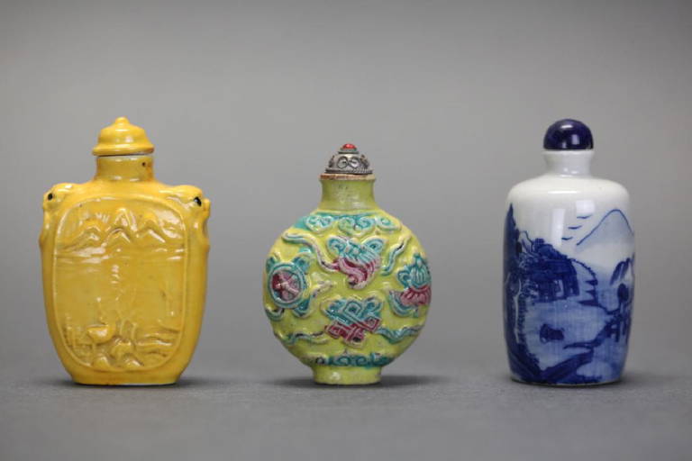 3 Chinese Porcelain Snuff Bottles, Qing Dynasty