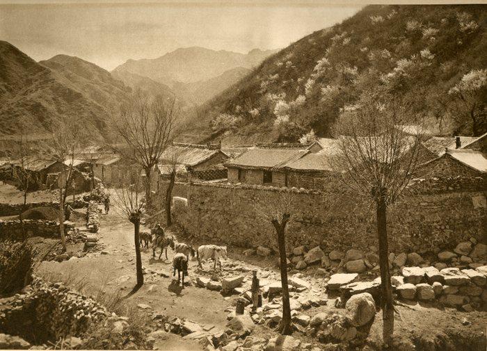 Ching Lung Ch'iass, Nankou Pass | Barnebys