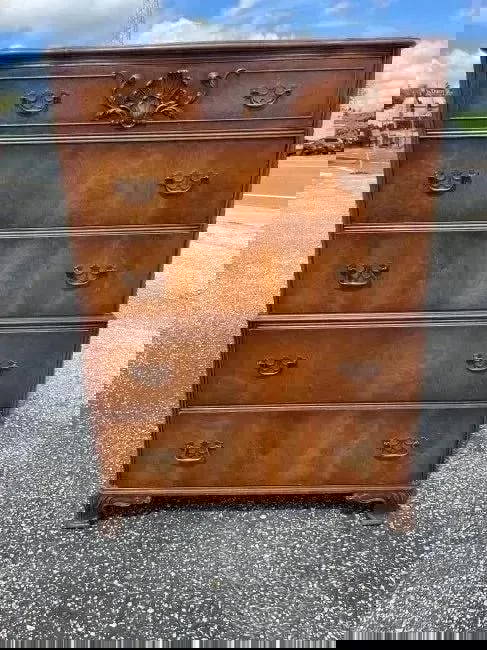 Landstrom Furniture Dressers & Chests of Drawers for Sale at Auction