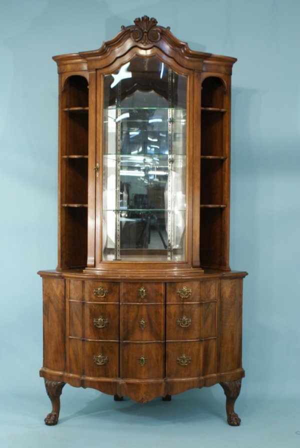 35: 19th CENTURY DUTCH WALNUT CORNER DISPLAY CABINET
