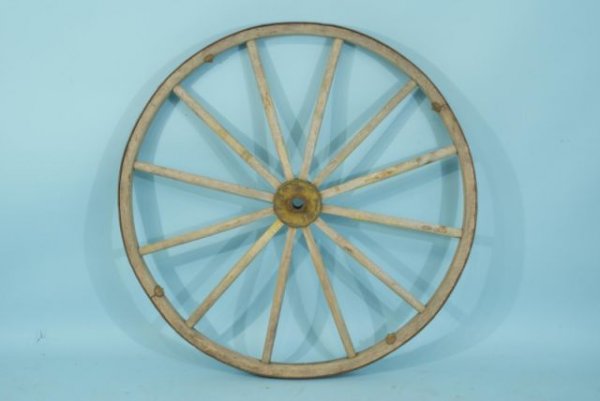 84E: ANTIQUE STAGECOACH WAGON WHEEL