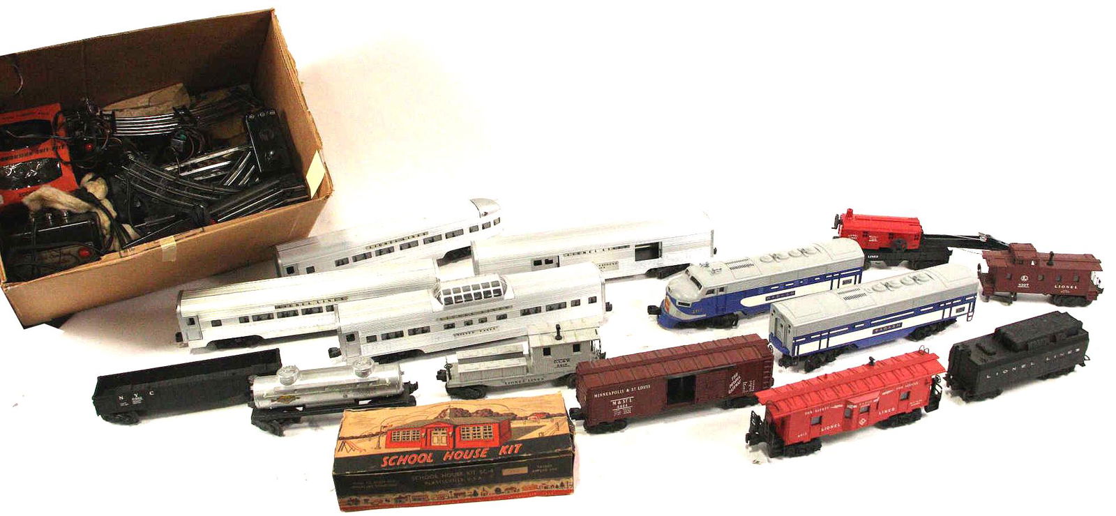 Vintage Lionel Lines Train Set