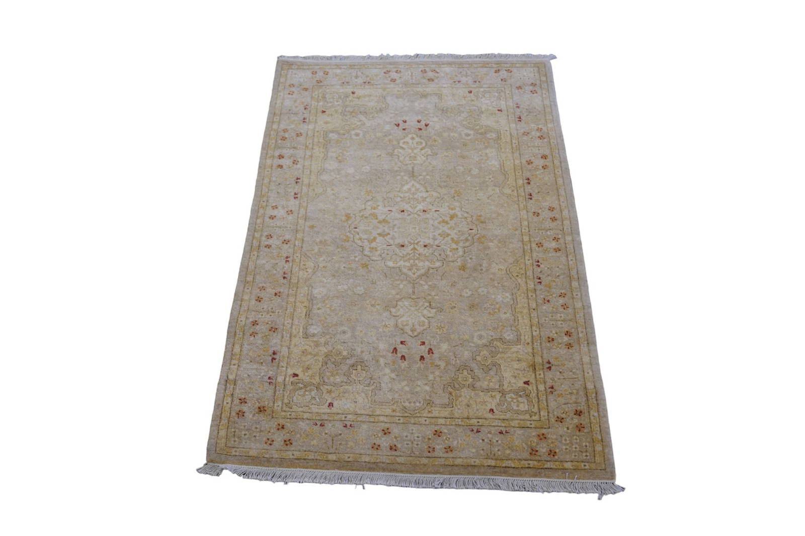 Pakistan Tabriz Rug Auction