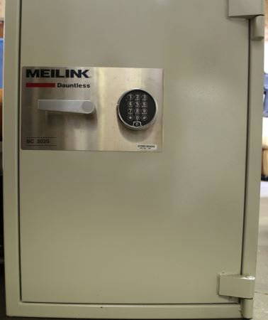 Meilink Dauntless Safe