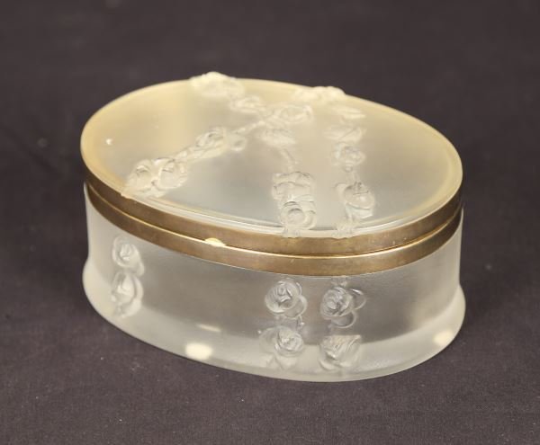 LALIQUE CRYSTAL HINGED BOX