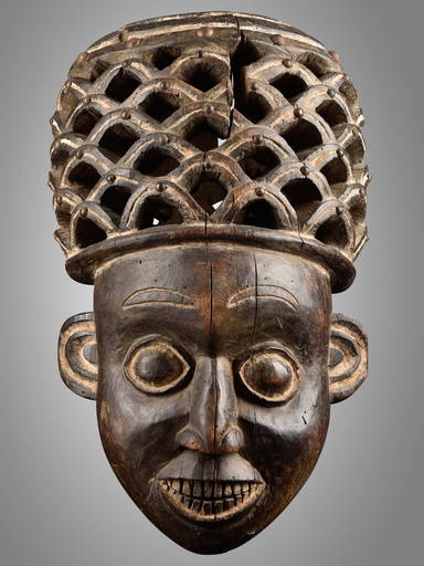 A Bekom Mask