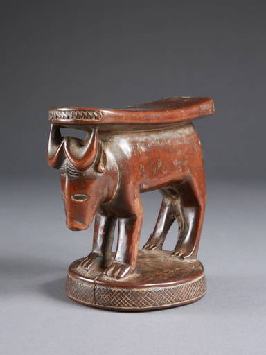 A Tabwa Headrest - Nov 30, 2022 | HAMMER AUKTIONEN, African, Tribal ...