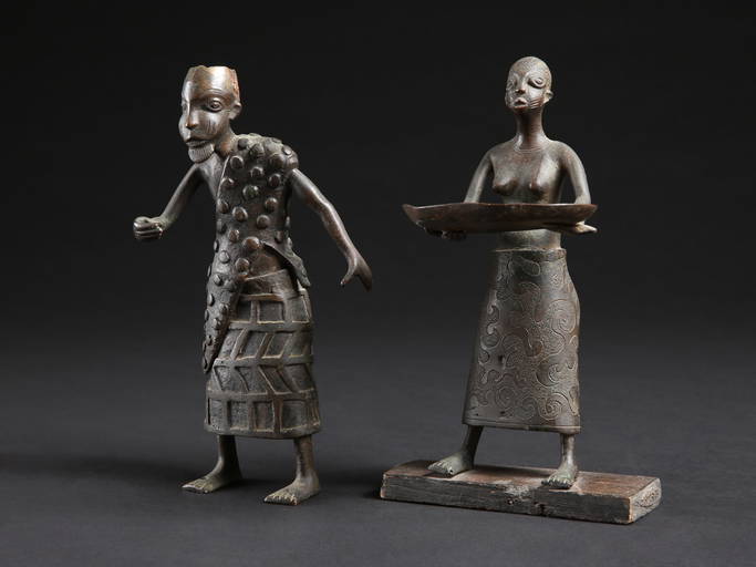 2 Fon Miniature Figures