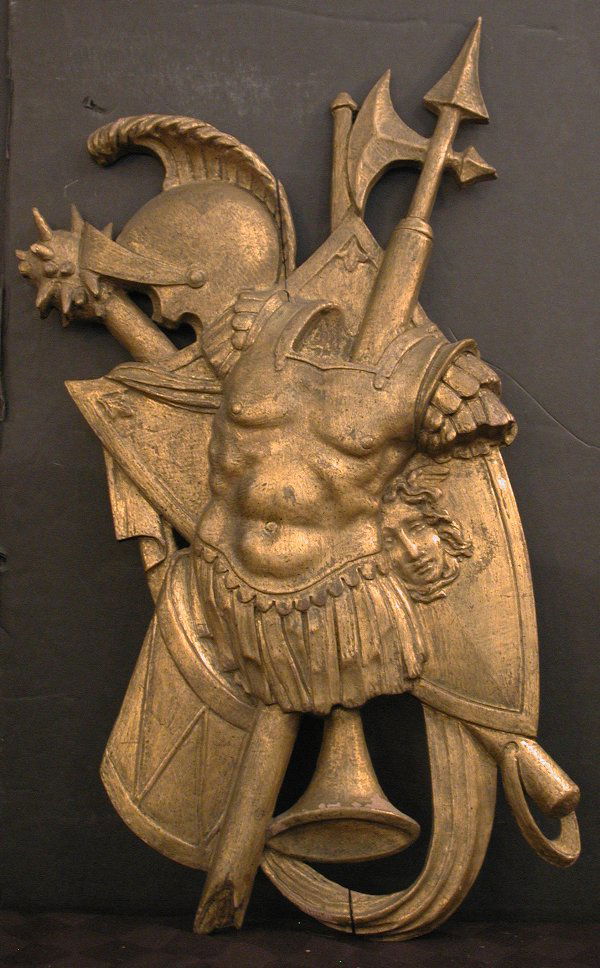 174:GOLD LEAF CARVED WOOD WALL PLAQUE KNIGHT ARMOR 2851