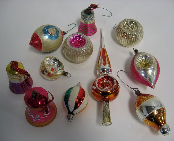 Ten vintage Christmas bulbs and tree topper. Condition