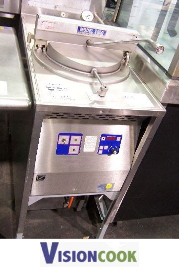 535: Broaster 1800 Electric Deep Pressure Fryer