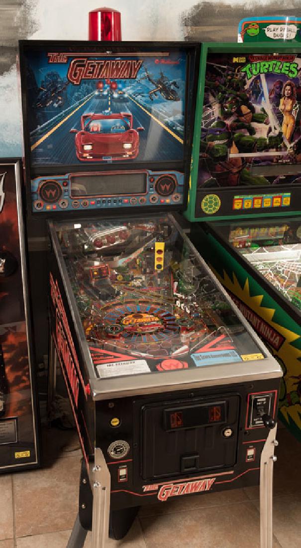 Getaway: High Speed II Pinball Machine