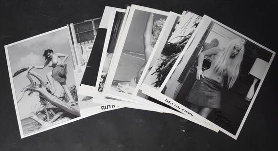 (3) Photos Model Maria Stinger