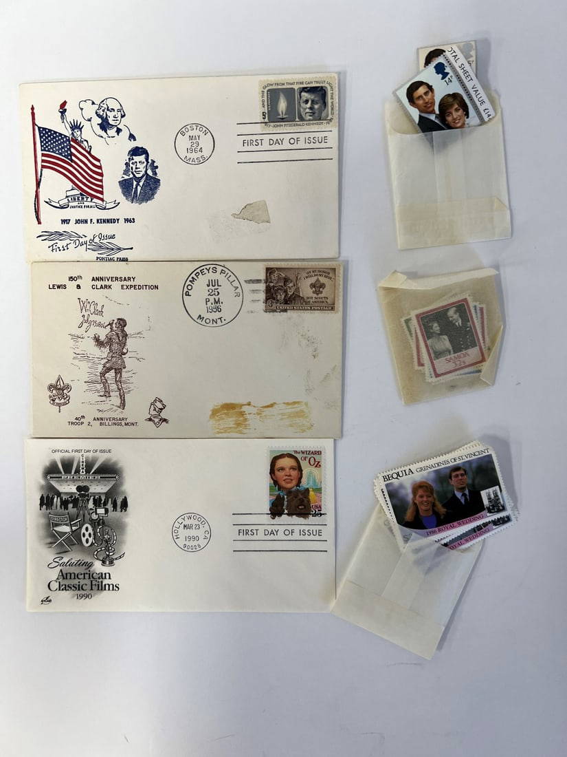 Collectible Envelopes & Stamps Auction