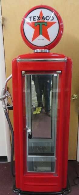 Texaco "Gas Pump" Display Case.