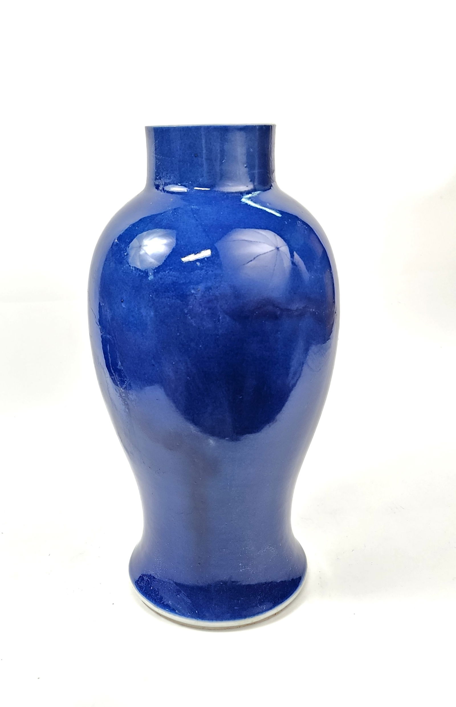 Antique Chinese Powder Blue Glazed Porcelain Jar Auction