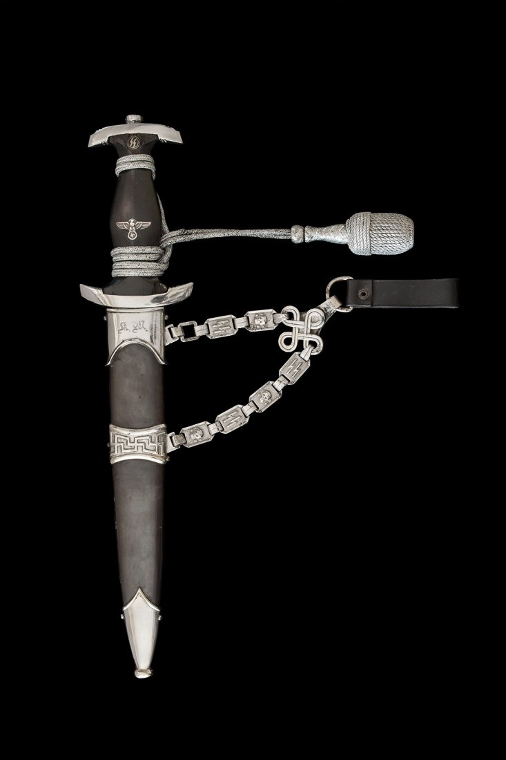 A CASED PERSONALIZED NAZI GERMAN SS M1936 HONOUR DAGGER