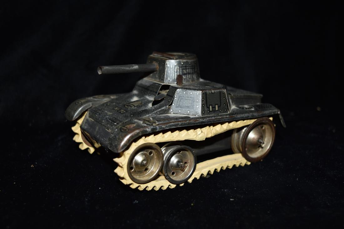 Metal WWII German Wind Up Tank Rubber Tracks Toy "GAMA