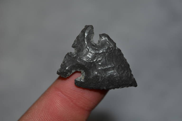 1 1/4" Obsidian Elko Split Stem Point, Lake Co, Oregon,