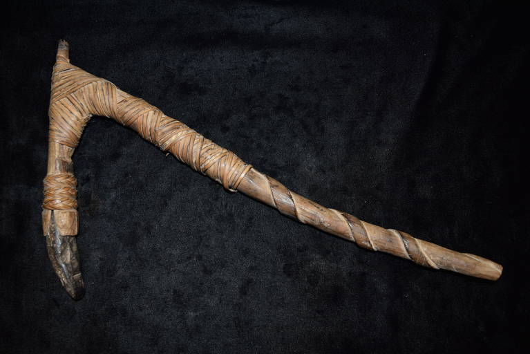 18 1/2" Modern Handle, Prehistoric Chisel, Great