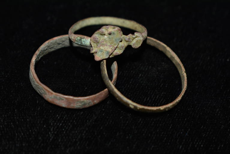 LOT OF 3 EARLY HISTORIC FUR TRADE ERA COPPER RINGS FROM - Oct 04, 2020 ...