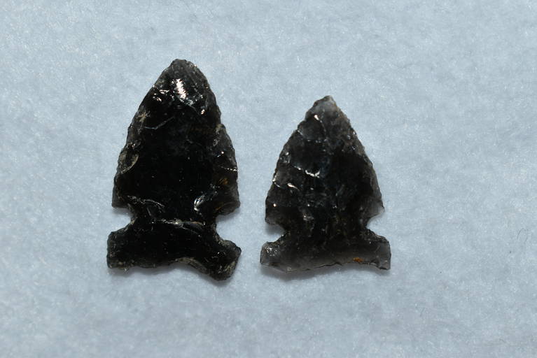 Lot Of 2 Prairie Side Notch Points, Obsidian, Found In