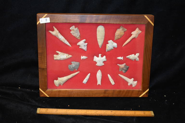 Display Case Of 19 Reproduction Arrowheads, Good
