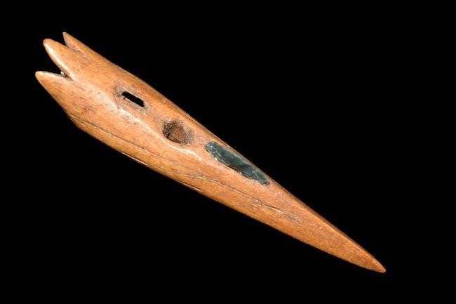 3 1/4" Engraved Harpoon With Slate Projectile Point