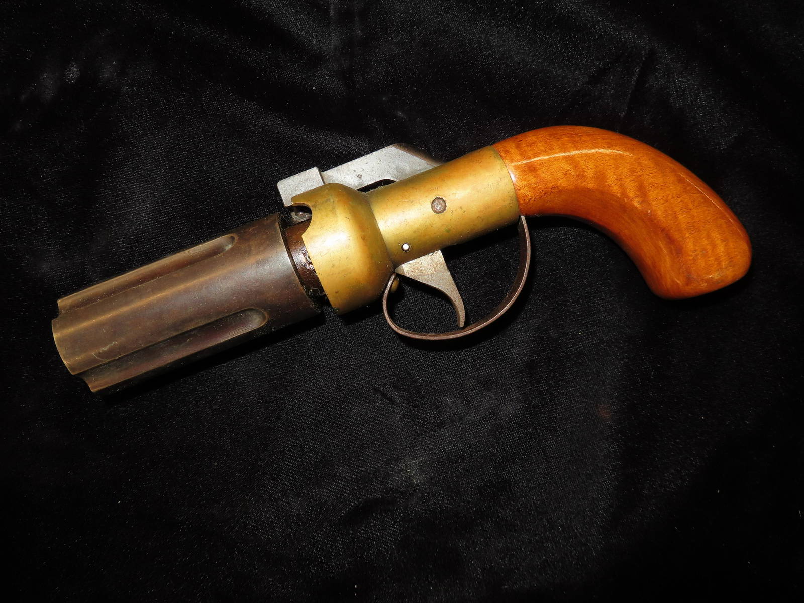 4 Barrel Pepper-box Black Powder Pistol Auction