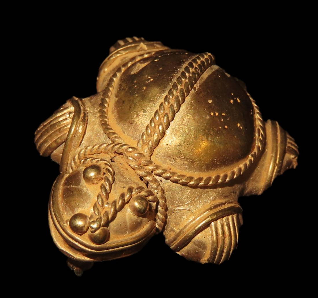 Pre-columbian Tairona Tumbaga Gold Turtle Effigy Pendant. Columbia, South America. Nicel ...