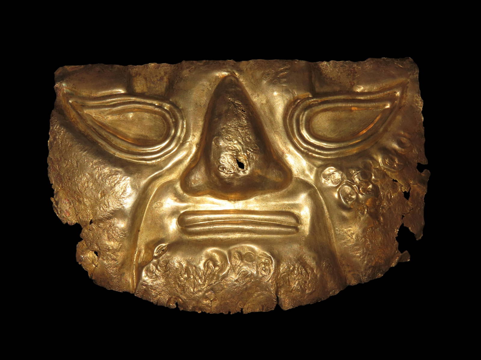 Phenomenal Lambayeque Gold Human Effigy Mask, Motley Coa. Middle Chimu ...