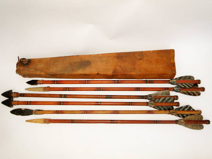 LATE 19TH C WOODEN QUIVER WITH ARROWS FRATERNAL (#0038) on Dec 03, 2022 ...