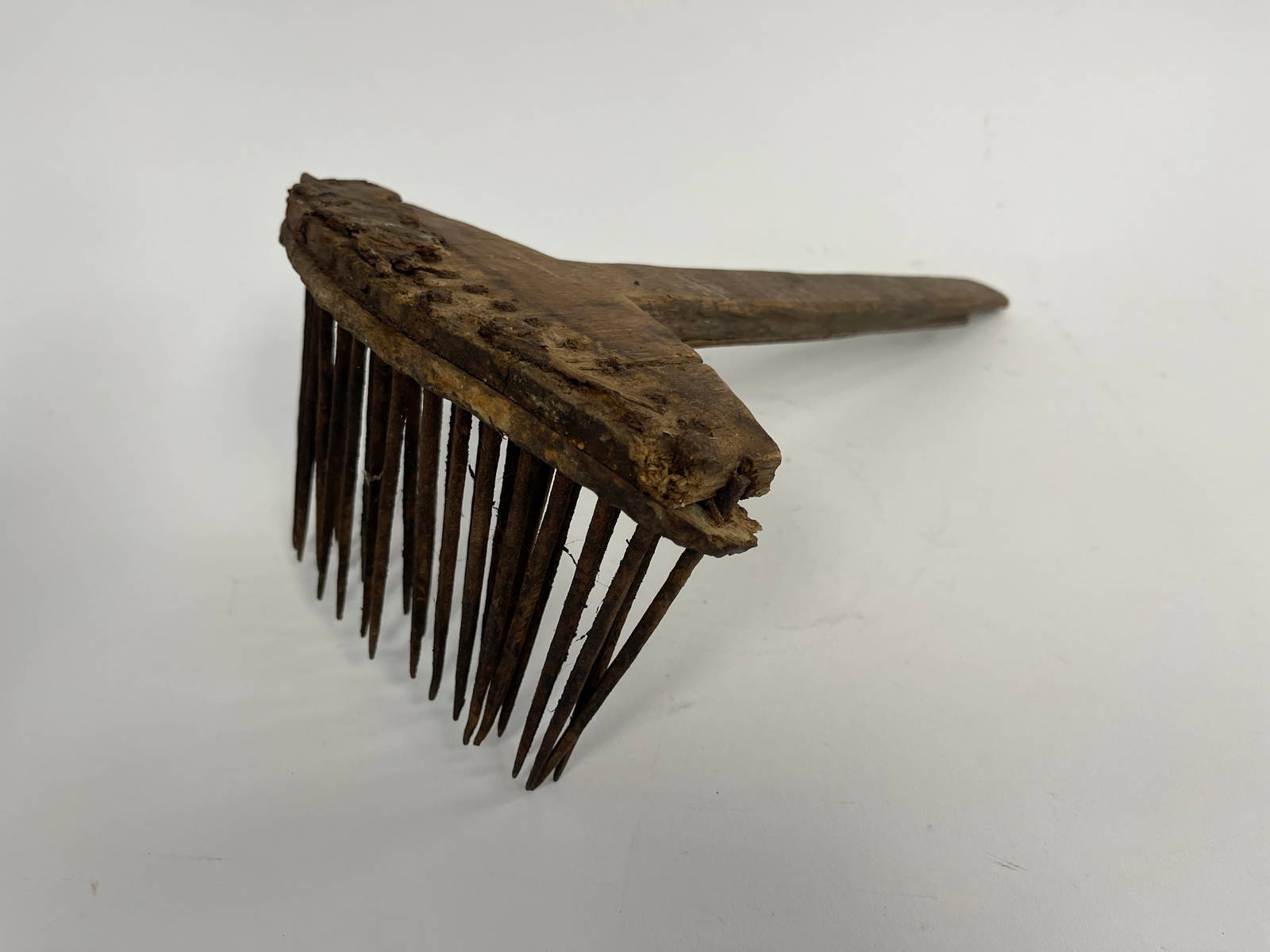Early And Important Wooden Flax Comb W/ Long Forged Teeth Auction