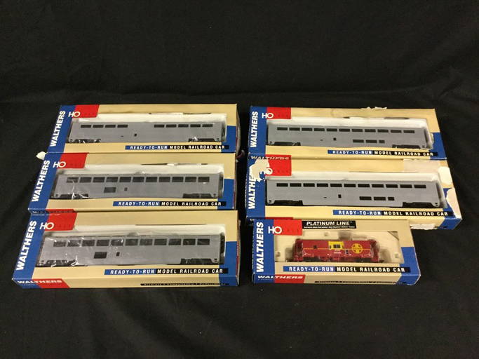 Five Walther Ho Scale Amtrak Superliner Ii Coaches And