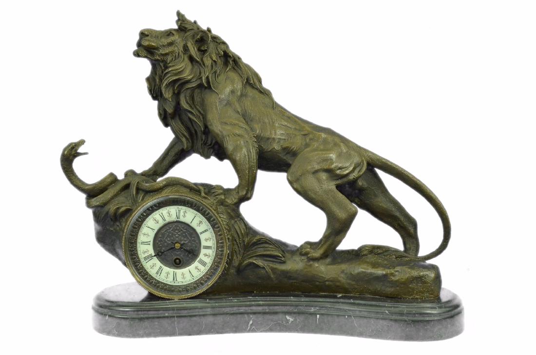 Museum Quality Classic Mantle Lion Clock Bronze
