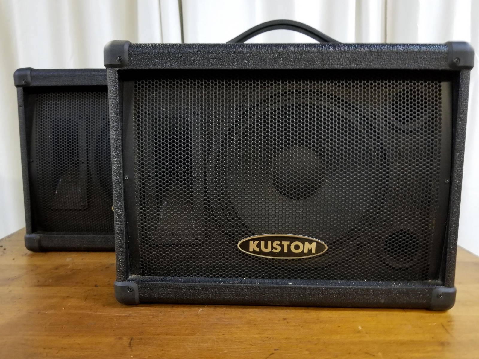 Pair Of Kustom Speakers Model Ksc10m Auction