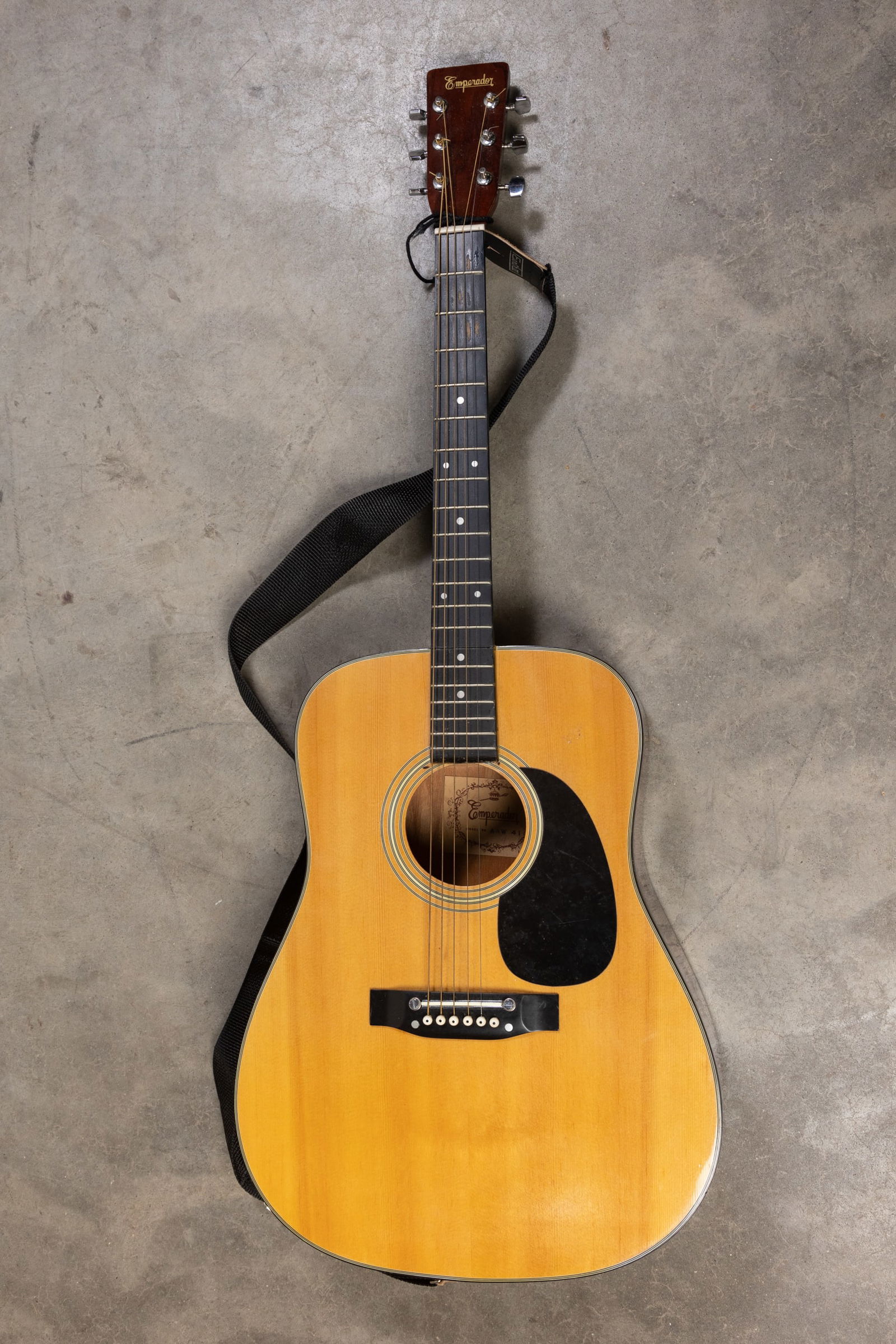 Vintage Emperador Acoustic Guitar Auction
