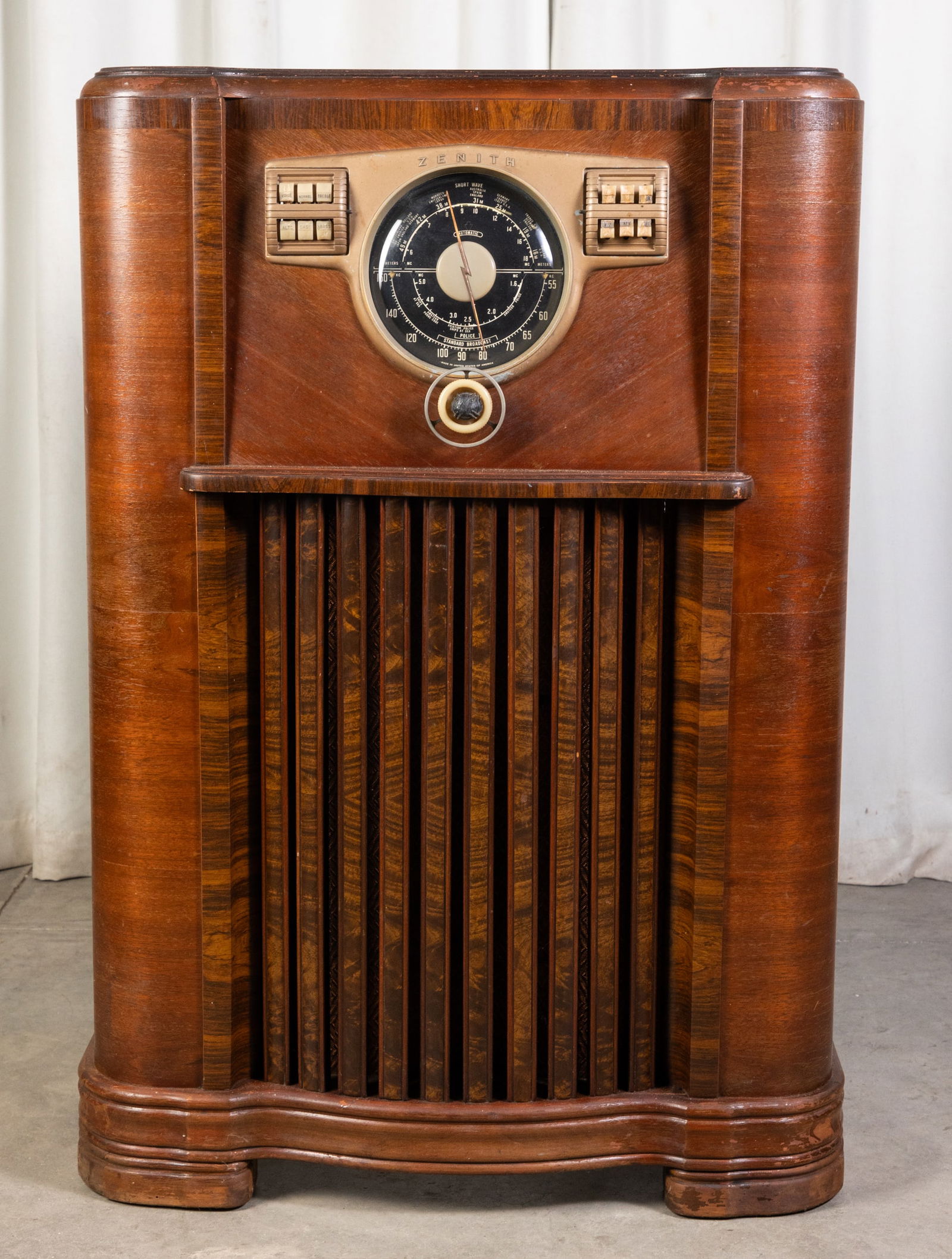 Zenith Vintage Console Radio