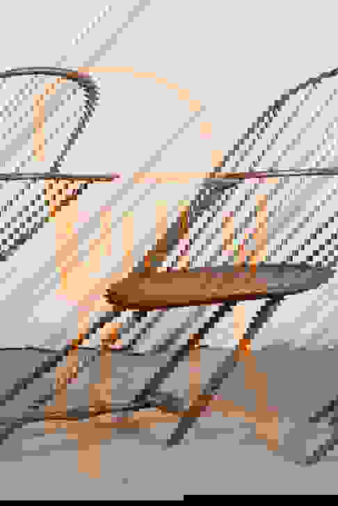 Signed William Cox Windsor Chair Auction