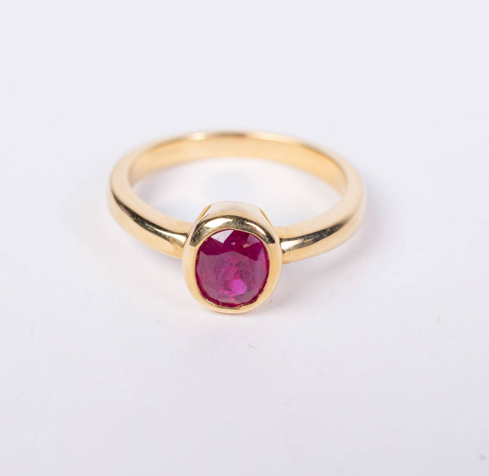 18ky Oval Ruby Solitaire Ring Auction