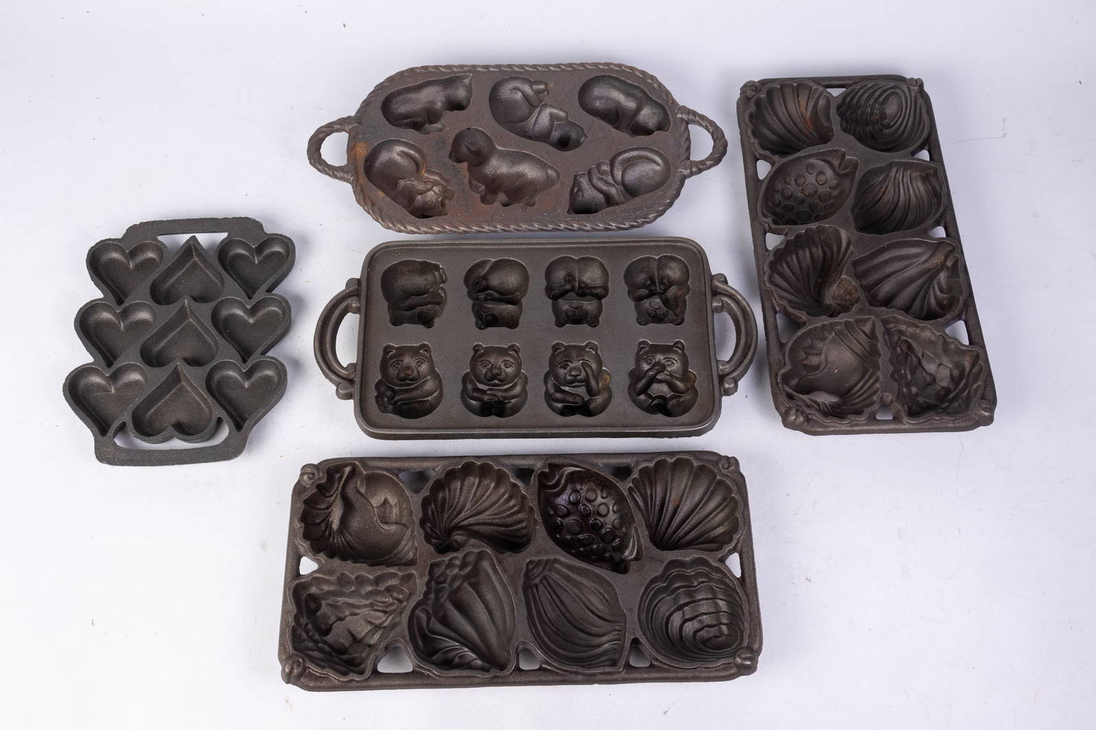 Assorted Cast Iron Baking Molds Featuring John Wright Auction