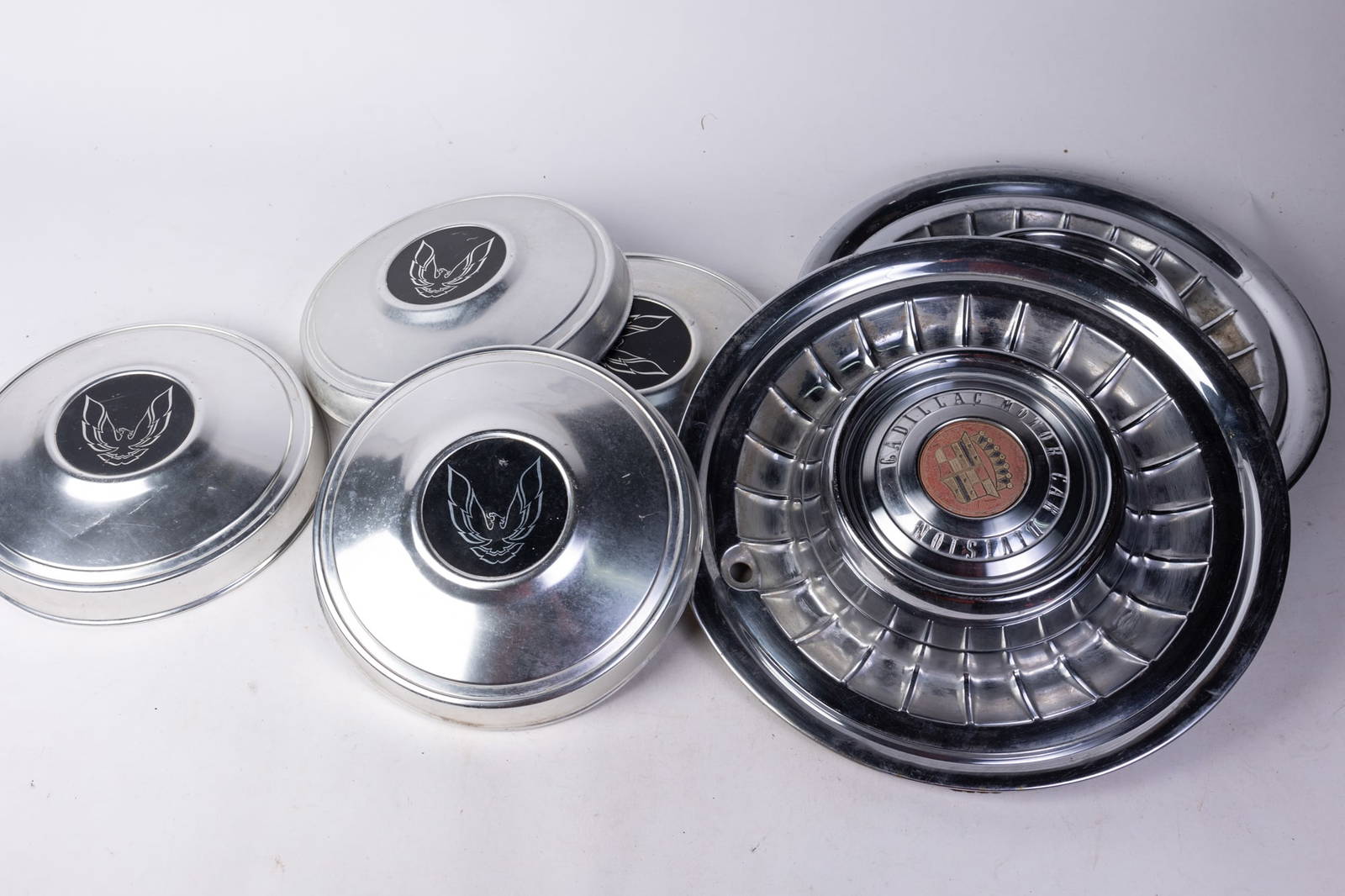 Vintage Hubcaps Auction