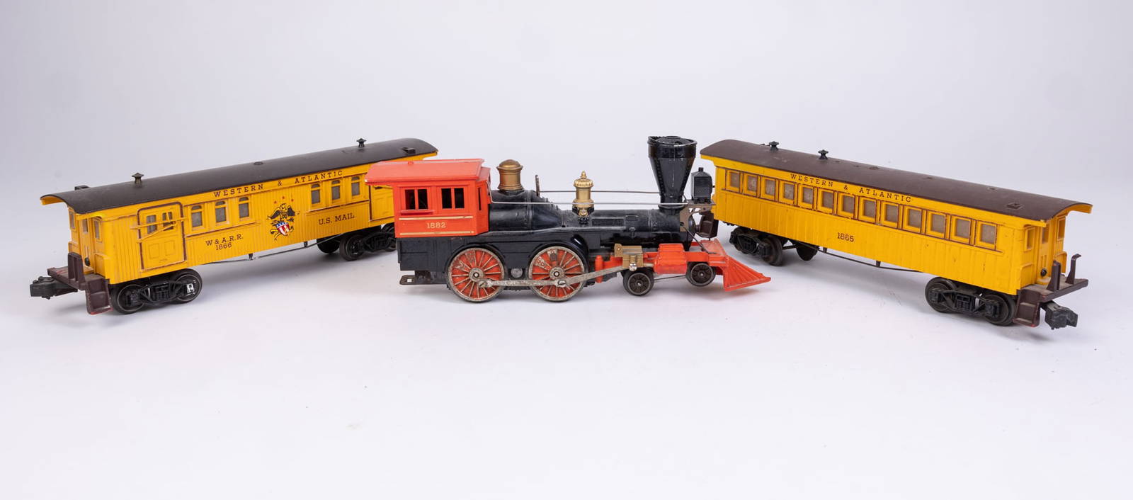 Three Pieces Of Lionel "the General" Train Set Auction