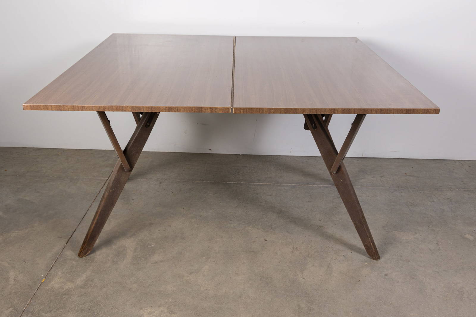 Castro Convertible Mcm Mid Century Modern Coffee & Dining Table Auction