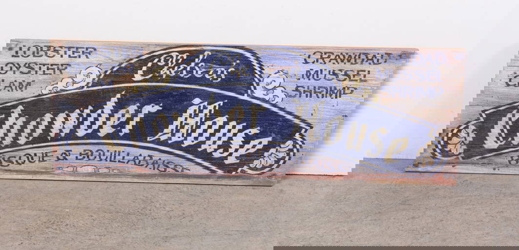 Chelsea's Chowder House Sign