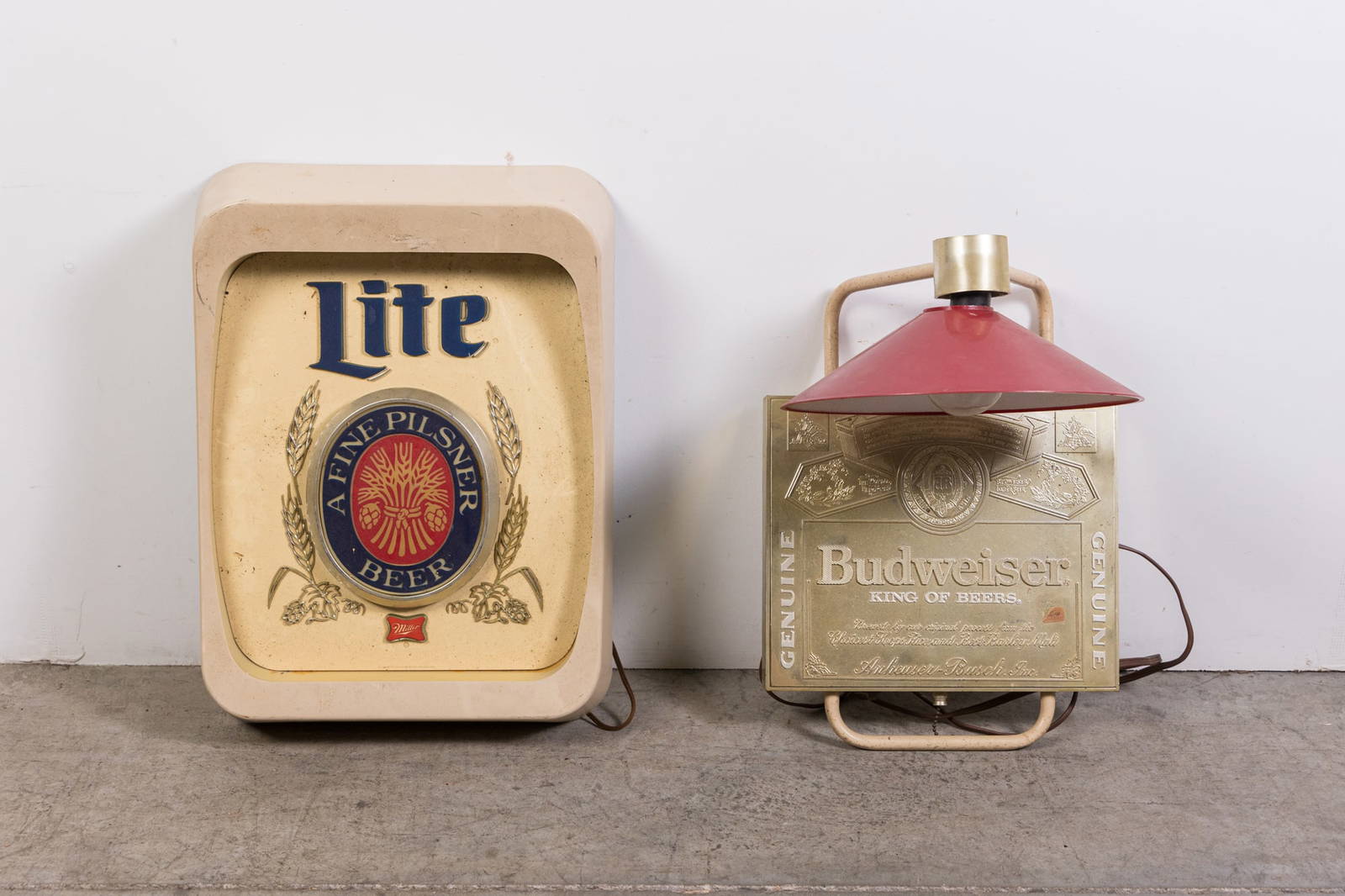 Two Lighted Alcohol Advertising Signs Auction